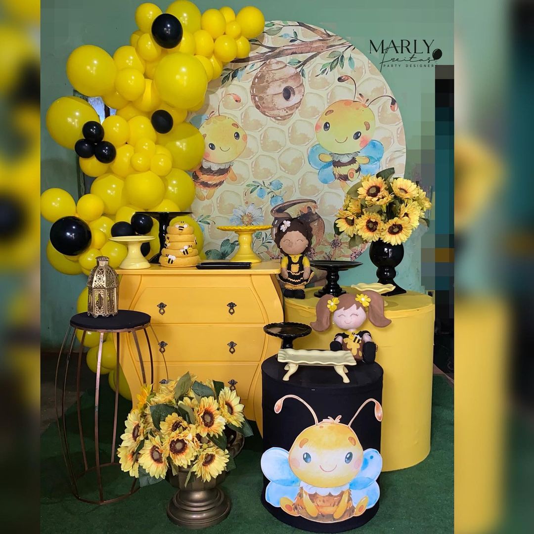 Decoração de Festa infantil do tema ABELHINHA em Cajamar - FestaHub